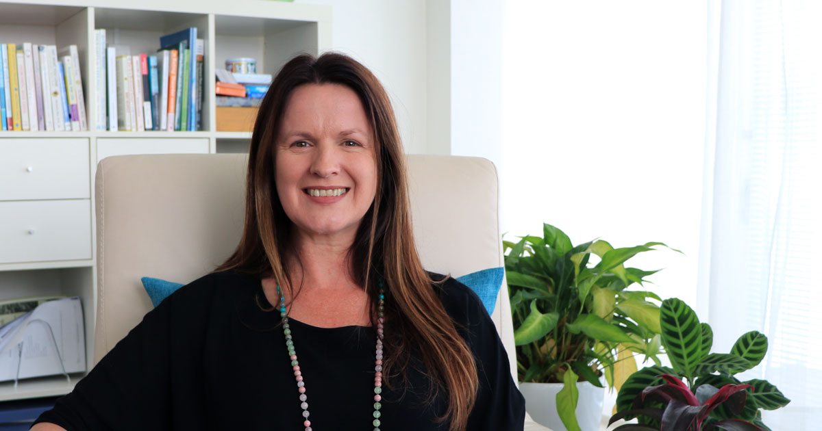 Janet Lowndes - Yoga, Psychology, Body Image and Wholeness - The Flow ...